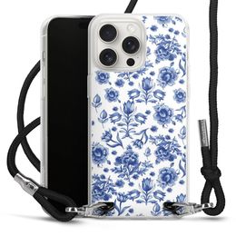 DeinDesign iPhone 15 Pro Max Handy Carry Case Hülle mit Band Handykette zum Umhängen schwarz Flowers Delfts Blauw Muster Carry Case
