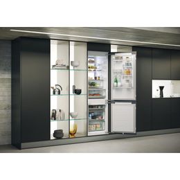 Haier Einbauk&uuml;hlgefrierkombination Titanium Series 6 &raquo;HBW7518BT&laquo; 177,2 cm hoch 54 cm breit mit Daylight-System silber ABT&deg;Pro f&uuml;r l&auml;ngere und hygienischere 