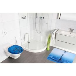 Sanilo Badaccessoire-Set &raquo;Wassertropfen&laquo; bestehend aus WC-Sitz, Badteppich und Waschbeckenst&ouml;psel blau Kunststoff, MDF, Polyester