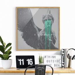 Bild mit Rahmen Engel mit digitalen Tr&auml;nen