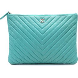 Chanel Clutches - Medium CC Chevron Caviar O Case Clutch - Gr. unisize - in Blau - f&uuml;r Damen