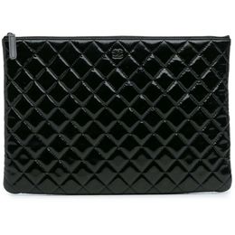 Chanel Clutches - Large Quilted Patent O Case Clutch - Gr. unisize - in Schwarz - f&uuml;r Damen