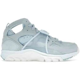 Nike Low-Top Sneaker - Nike Air Trainer Huarache Blue Tint - Gr. 44 (EU) - in Wei&szlig; - f&uuml;r Damen