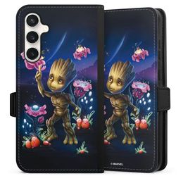 DeinDesign Galaxy S23 FE Handy Klapph&uuml;lle Handyh&uuml;lle aus Kunst Leder schwarz Flip Case Baby Groot Marvel Guardians Of The Galaxy Sideflip mit Lasche