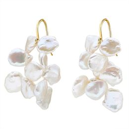 Valero Pearls Earrings 'Valero' female Gold size One Size