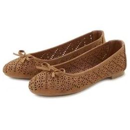 Ballerina Lascana "Slip-On-Sneaker, Freizeitschuh, Slipper, Halbschuh", Damen, Gr. 41, braun (camelfarben), Obermaterial: 100% Lederimitat. Decksohle: 100% Lederimitat. Futter: 100% Lederimitat. Laufsohle: 100% Synthetik, unifarben, Basic, Schuhe Ballerina, mit kleinen Cut-Outs VEGAN