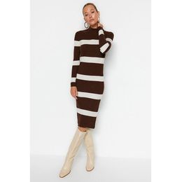 Trendyol Strickkleid in Dunkelbraun/ Creme - 61% | Größe S | Damen-kleider