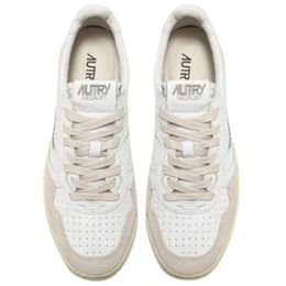 Autry Low-Top Sneaker - Sneakers White - Gr. 42 (EU) - in Wei&szlig; - f&uuml;r Damen