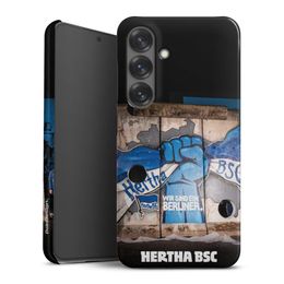 DeinDesign Galaxy S25 Handy Premium Case Smartphone Handyh&uuml;lle Schutzh&uuml;lle gl&auml;nzend Hertha Bsc Wall Official Licensed Product Premium Case