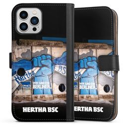 DeinDesign iPhone 13 Pro Max Handy Klapph&uuml;lle Handyh&uuml;lle aus Kunst Leder schwarz Flip Case Hertha Bsc Wall Official Licensed Product Sideflip mit langer Lasche