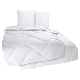 f.a.n. Microfaserbettdecke + Kopfkissen FAN, wei&szlig;, Bettdecken Bezug: 100% Polyester. Kopfkissen Bezug: 100% Polyester. Steppf&uuml;llung: 100% Polyester.
