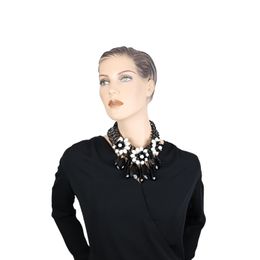 Damen Kette mit Anh&auml;nger "Fiori", schwarz, Basic, Collezione Alessandro, Kunstfaser, Halsketten, mit drei Bl&uuml;ten aus facettierten Perlen