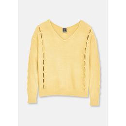 Madeleine Mode MADELEINE Damen Longpullover "Pullover Strickpullover mit Cut-Outs und V-Ausschnitt"vanille, Gr. 40, Obermaterial: 72% Viskose CV. 28% Polyester