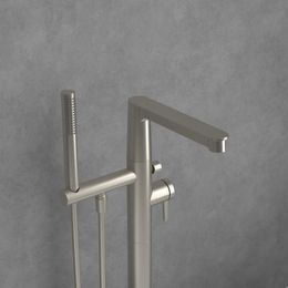 Villeroy & Boch Villeroy und Boch Conum Einhebel-Badewannenarmatur TVT12700400064 Standmontage, brushed nickel black