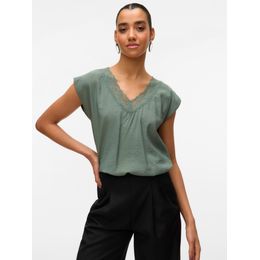 Véro Moda Spitzentop VERO MODA "VMSAFA SL V-NECK LACE TOP WVN GA NOOS", Damen, Gr. L, grün (laurel wreath), Web, Obermaterial: 85% Viskose, 15% Nylon, unifarben, loose fit taillenbedeckt, V-Ausschnitt, Tops