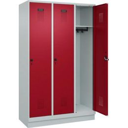Kleiderspind C+P Evolo Plus, 3 Abteile, 400 mm Abteilbreite, mit Sockel, Anschlag rechts, B 1200 x T 500 x H 1950 mm, Drehriegel, lichtgrau/rubinrot