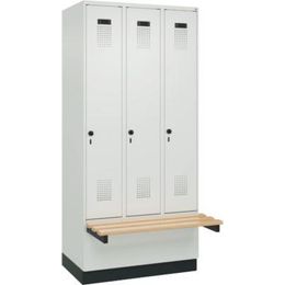 Kleiderspind C+P Evolo Plus, 3 Abteile &agrave; 300 mm Breite, Sockel, schwebende Sitzbank, B 900 x T 815 x H 1950 mm, Drehriegel, lichtgrau/lichtgrau