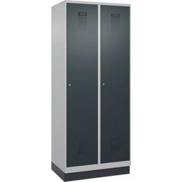 Kleiderspind C+P Evolo Plus, 2 Abteile, 400 mm Abteilbreite, mit Sockel, Anschlag rechts, B 800 x T 500 x H 1950 mm, Zylinder, wei&szlig;aluminium/anthrazitgrau