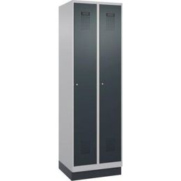 Kleiderspind C+P Evolo Plus, 2 Abteile, 300 mm Abteilbreite, mit Sockel, Anschlag rechts, Zylinder, B 600 x T 500 x H 1950 mm, wei&szlig;aluminium/anthrazitgrau