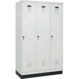 Kleiderspind C+P Evolo Plus, 3 Abteile, 400 mm Abteilbreite, mit Sockel, Anschlag rechts, B 1200 x T 500 x H 1950 mm, Drehriegel, lichtgrau/lichtgrau