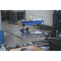 Sch&auml;fer Shop Leichter Tischwagen, Stahl/MDF-Platte, Enzianblau/Buche-Dekor, 2 Etagen, L 985 x B 605 mm, 2 Schubladen, TPE-Rollen mit EasySTOP, bis 250 kg