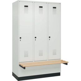 Kleiderspind C+P Evolo Plus, 3 Abteile &agrave; 400 mm Breite, Sockel, schwebende Sitzbank, B 1200 x T 815 x H 1950 mm, Drehriegel, lichtgrau/lichtgrau