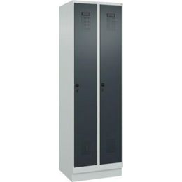 Kleiderspind C+P Evolo Plus, 2 Abteile, 300 mm Abteilbreite, mit Sockel, Anschlag rechts, Drehriegel, B 600 x T 500 x H 1950 mm, lichtgrau/anthrazitgrau