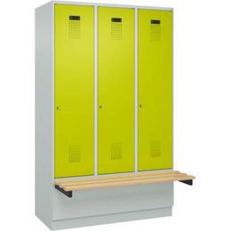 Kleiderspind C+P Evolo Plus, 3 Abteile &agrave; 400 mm Breite, Sockel, schwebende Sitzbank, B 1200 x T 815 x H 1950 mm, Zylinder, lichtgrau/clowngr&uuml;n