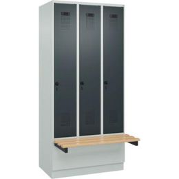 Kleiderspind C+P Evolo Plus, 3 Abteile &agrave; 300 mm Breite, Sockel, schwebende Sitzbank, B 900 x T 815 x H 1950 mm, Drehriegel, lichtgrau/anthrazitgrau
