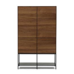 Pharao24.de Highboard Nussbaumfarben in modernem Design furniert und lackiert