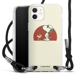 DeinDesign iPhone 12 Handy Carry Case H&uuml;lle mit Band Handykette zum Umh&auml;ngen schwarz Kindheit Official Licensed Product Snoopy Carry Case