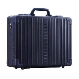 ALEON Business Attach&eacute; 17" Laptop Case, 33 cm Sapphire