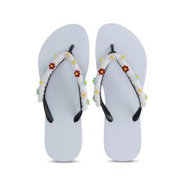Uzurii Slipper & Pantoletten - Zehentrenner Flowery White Aby - Gr. 37_38 - in Wei&szlig; - f&uuml;r Damen