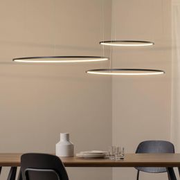 LED-Hängeleuchte Saturno, schwarz, 3-fl., Metall, 4.000 K