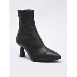 Trendyol Ankle Boots female Black size 36