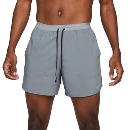 Nike Stride Dri-Fit 5" Shorts Bekleidung Herren grau