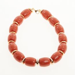 Nali Goldfarbene Halskette mit orangefarbenen Perlen