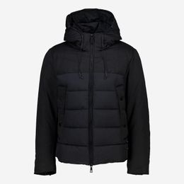 Schwarze Pufferjacke mit Kapuze