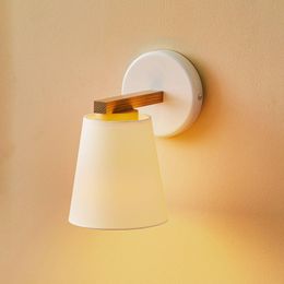 Lamkur Wandlampe Canditia aus Holz mit Textilschirm