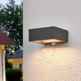 LUCANDE LED-Solarwandlampe Mahra, anthrazit, Metall, Sensor