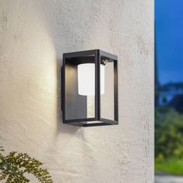 LUCANDE LED-Solar-Wandleuchte Tilena, schwarz, Alu, Sensor