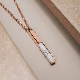Holzkern Halsketten Damen Ros&eacute; und Marmor