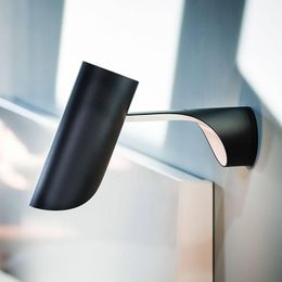 Le Klint Mutatio - Designer-Wandlampe mit Stecker