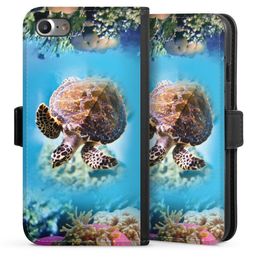DeinDesign iPhone SE (2022) Handy Klapph&uuml;lle Handyh&uuml;lle aus Kunst Leder schwarz Flip Case Animals Ocean Turtle Sideflip mit Lasche