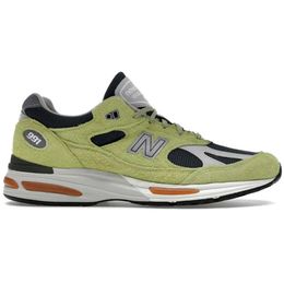New Balance Low-Top Sneaker - Layered Suede And Mesh Sneakers With Iconic Accent - Gr. 46_5 - in Gr&uuml;n - f&uuml;r Damen