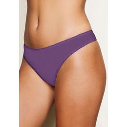 Lascana Damen String "Valentines Day Geschenk Box", Gr. 32, lila, Single Jersey, Obermaterial: 95% Baumwolle, 5% Elasthan. Spitze: 90% Polyamid, 10%