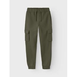 Sweathose name it "NKMOLLIE CARGO PANT BRU NOOS", Jungen, Gr. 128, N-Gr, grün (olive night), Sweatware, Obermaterial: 60% Baumwolle, 40% Polyester, unifarben, loose fit normal, Hosen Sweathose
