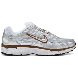 Nike Low-Top Sneaker - Nike P-6000 White Light British Tan (Women's) - Gr. 38,5 (EU) - in Wei&szlig; - f&uuml;r Damen