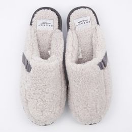 Graue Hausschuhe aus Sherpa