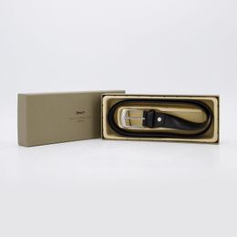Schwarzer G&uuml;rtel aus Leder